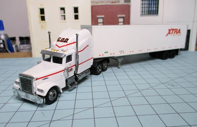 HO SCALE TRACTOR trailer, Malibu Freightliner, Walthers 45' van, GOD ...