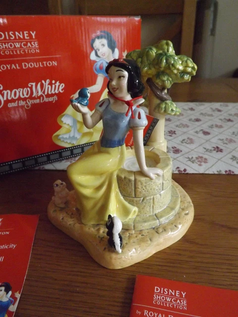 ROYAL DOULTON DISNEY Showcase Collection Snow White Fairest One Of All EUR 131,84 - PicClick DE