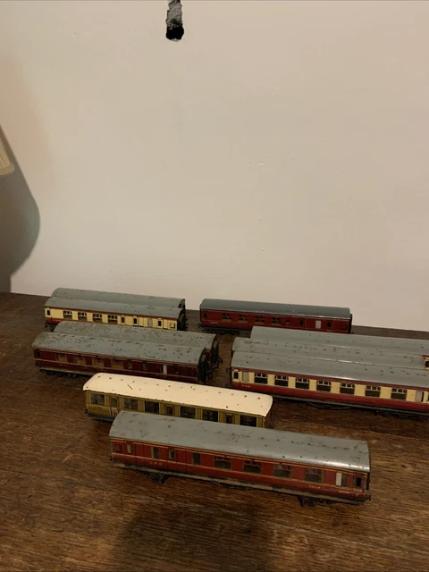 JOB LOT VINTAGE Triang Tin Coaches Oo Gauge £23.00 - PicClick UK