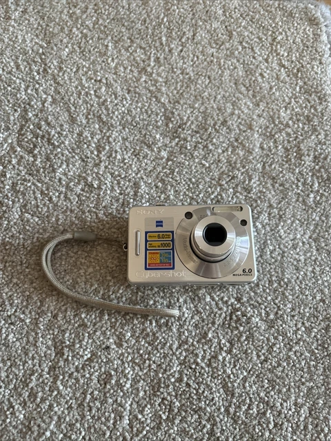 SONY CYBER-SHOT DSC-W50 6.0MP Digital Camera - Silver £15.00 - PicClick UK