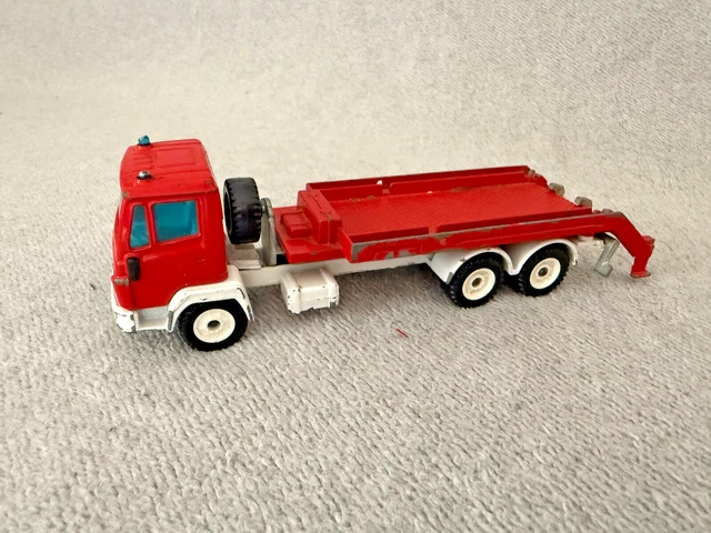 SIKU 2826 MERCEDES-BENZ LN 2 Absetzkipper Feuerwehr LKW Laster rot weiß ...