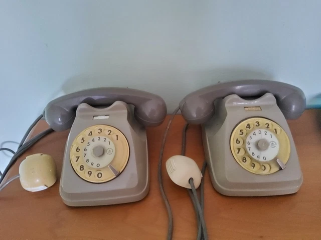COPPIA DI TELEFONI Sip vintage anni 60 70 80 bigrigio da tavolo italtel ...