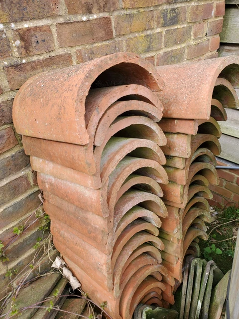 37 RED CLAY Unused Weathered Ridge Tiles Half Round £219.08 - PicClick UK