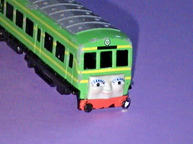 DAISY, ERTL THOMAS The Tank Engine & Friends motore pressofuso treno ...