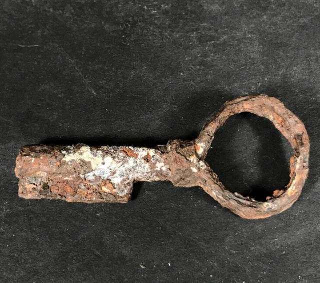ANCIENT METAL KEY, collectible rusty crusty architectural locking ...