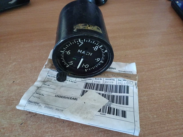 AIRCRAFT PARTS VICKERS VC-10 COCKPIT INSTRUMENT PANEL MACHMETER £10.50 ...