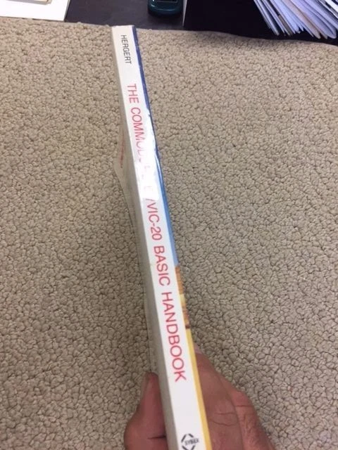 PAPERBACK BOOK THE Commodore 64 Vic-20 Basic Handbook Douglas Hegert ...