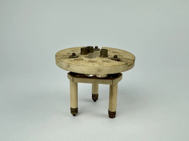 SPEZIAL RÖHRENFASSUNG KERAMIK Base 3 Pin Senderöhren Tube Socket Sammler EUR 14,90 - PicClick DE