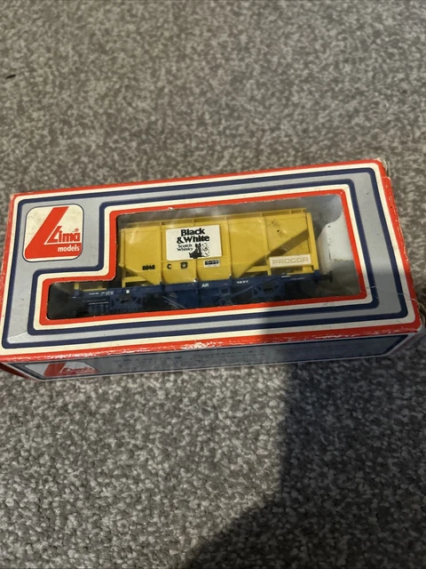 LIMA 305652W COACH Boxed (compatible with Hornby) Black & White Scotch ...