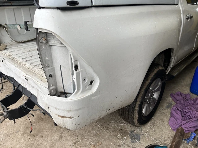 TOYOTA HILUX REAR TUB BODY Double Cab Mk8 2017 Damaged Repairable £300. ...