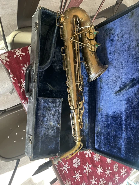 SAXOPHONE STENCIL ELKHART Band Instrument Co model 20A Serial 72027 ...