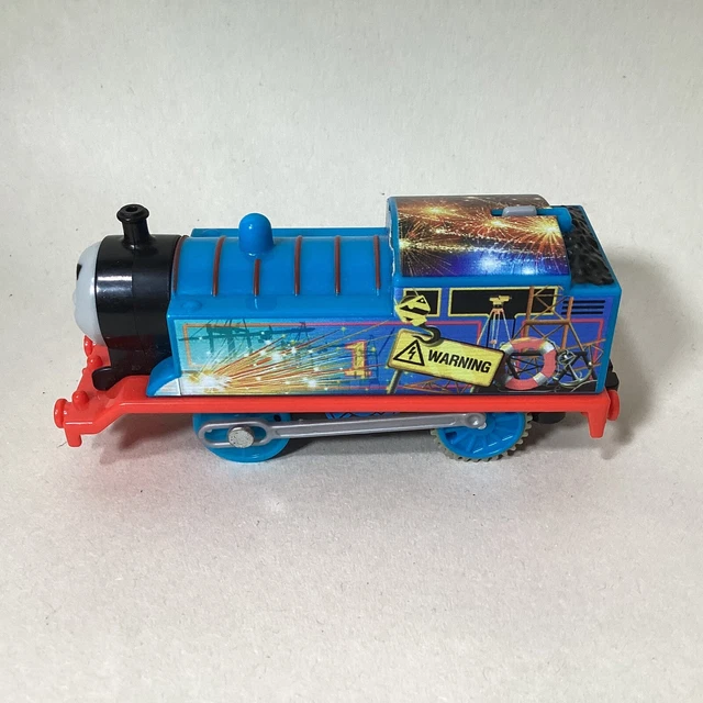 THOMAS THE TANK engine trackmaster night delivery hyper glow train ...