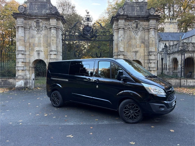 FORD TRANSIT CUSTOM 290 Limited - Rare spec crew cab automatic - NO VAT ...