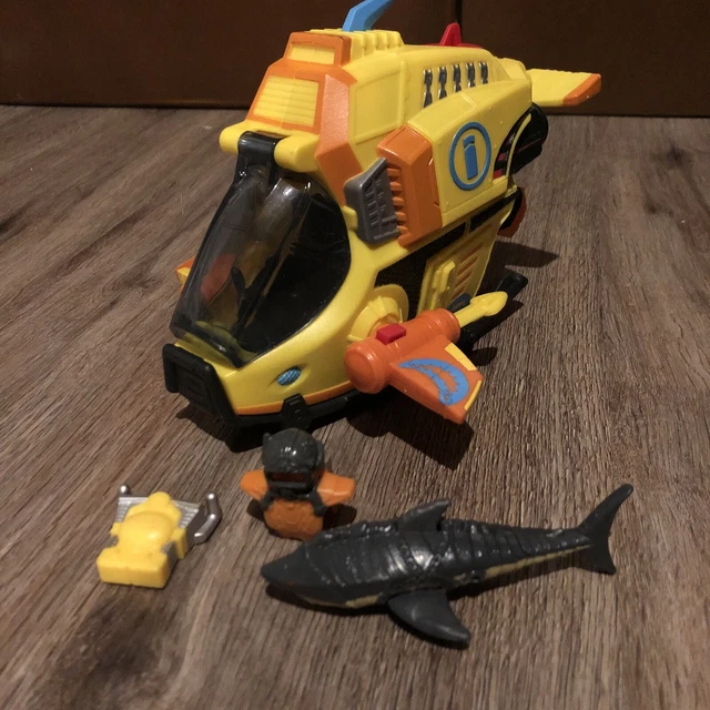 FISHER PRICE IMAGINEXT Deep Sea Submarine Play Set With Accessories ...