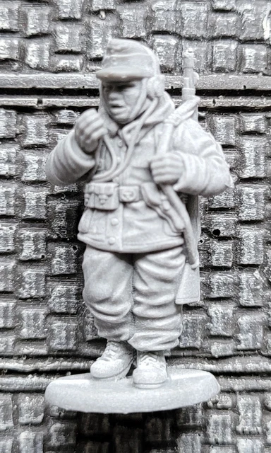 BOLT ACTION 28MM WW2 German FOO NCO HQ Radio Man Operator Winter £3.95 ...