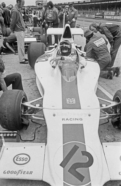 GRAHAM HILL IN his Embassy Racing Shadow DN1 Ford Cosworth V8 OLD PHOTO ...