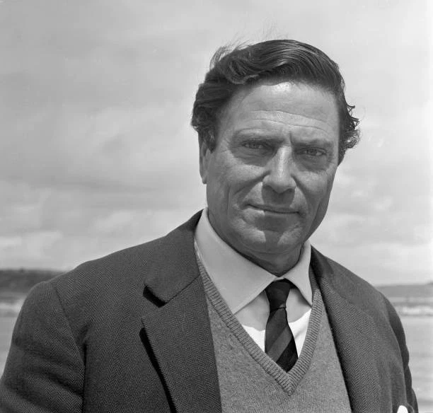 ITALIAN ACTOR RAF Vallone Santander Cantabria Spain 1970 OLD PHOTO $9. ...