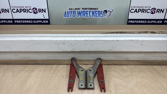 HOLDEN VT COMMODORE Berlina 2000 bonnet hinge (set) $66.00 - PicClick AU