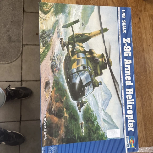 TRUMPETER Z-9G ARMED Helicopter 1:48 Scale Military Model Kit £8.52 ...