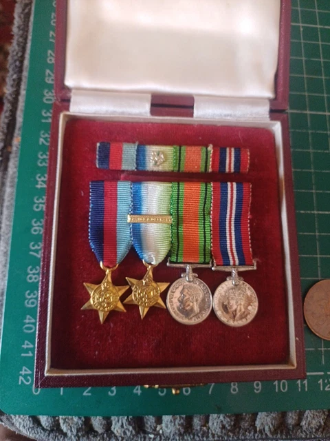 BRITISH WW2 MINIATURE Medals & Bar Set in Original Case. £32.96 ...