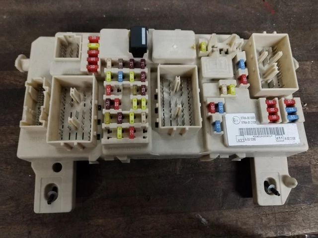 FORD FOCUS KUGA St Body Control Module Fuse Box Bcm Bsi 7M5T-14A073-Jg ...