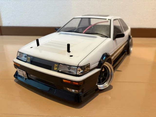 YOKOMO TOYOTA AE86 Levin Coupe RC 1/10 LED Lights Painted Body Only £ ...