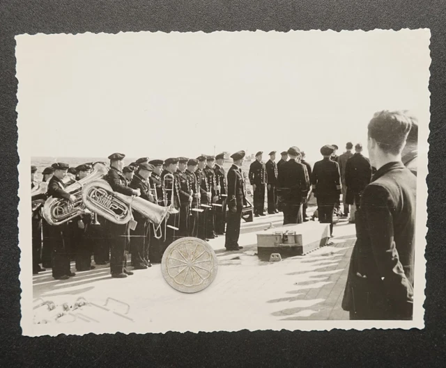 FOTO ALT WK2 Scharnhorst Kreuzer Kriegsmarine Seebestattung Priester ...