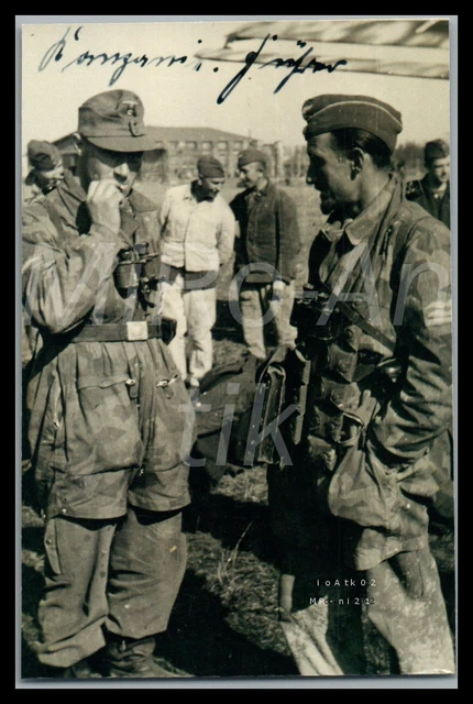 FOTO WK2 FALLSCH.JÄG. H.Kalischewsky, Jäger Kmp.-Fhr. in Tarnkleidung ...