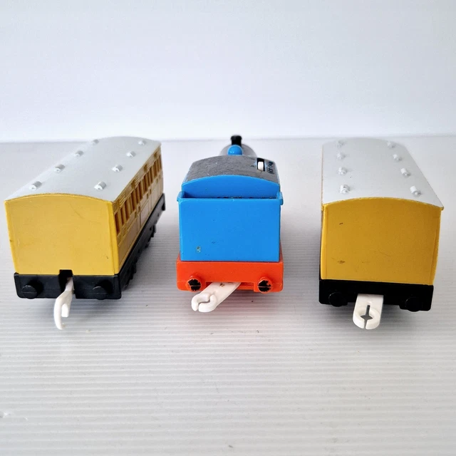 THOMAS ANNIE CLARABEL Thomas & Friends Trackmaster Train Motorized 2009 ...