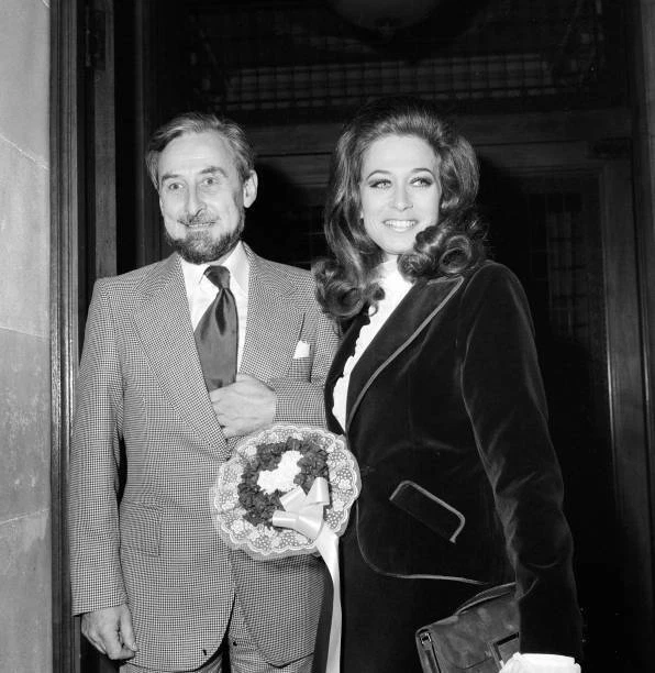 ACTRESS VALERIE LEON marries television producer Michael Mills at - Old ...