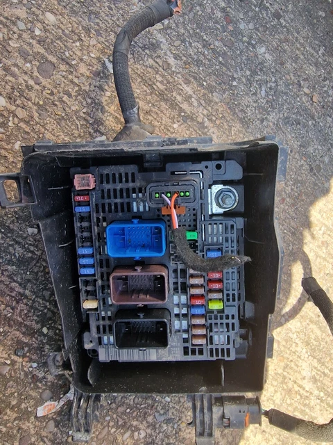 CITROEN / PEUGEOT FUSE RELAY BOX BCM 2017+ 9810296180 ecu EUR 138,79 ...