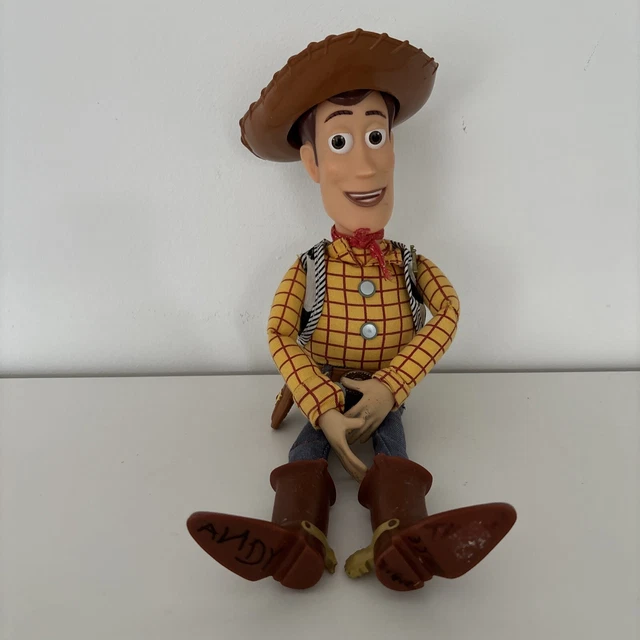 SHERIFF WOODY - Toy Story Pixar Disney Store Pull String Interactive ...