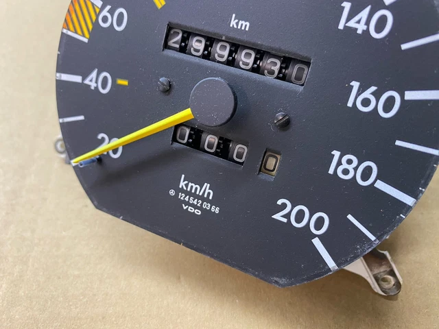 MERCEDES W124 SPEEDOMETER meter instrument cluster 200 km/h VDO ...