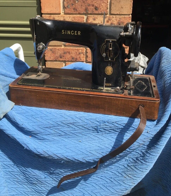 VINTAGE SINGER SEWING Machine Knee Control EL Series 201K All Works $43 ...