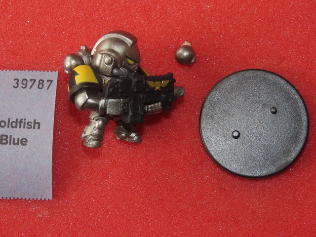 WARHAMMER 40K BANDAI Chibi Silver Templars Chibi Space Marine Toy WH40K ...
