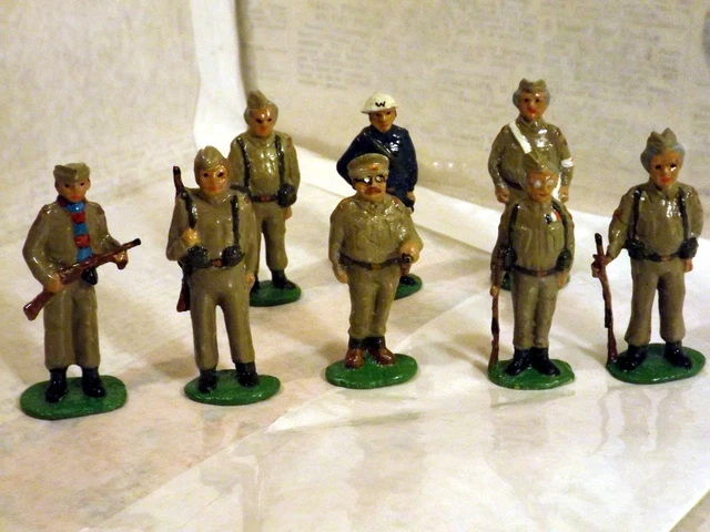 WW2 DAD’S ARMY set of 8 lead soldiers From the BBC series £31.99 ...