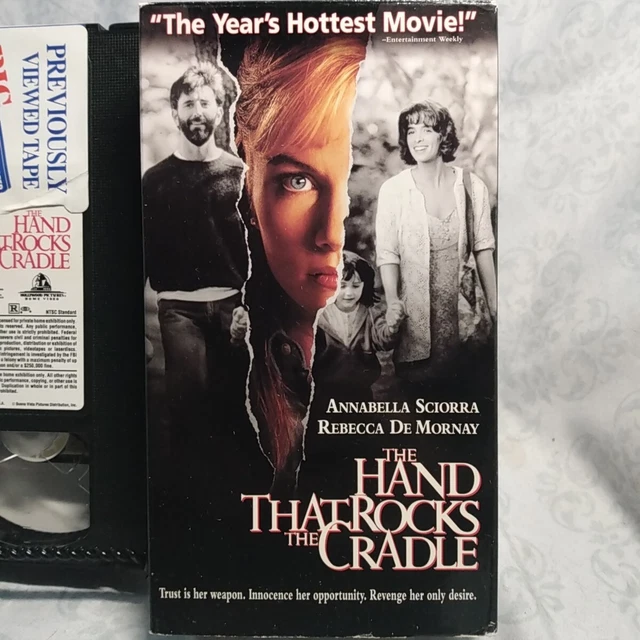 THE HAND THAT Rocks the Cradle (VHS, 1992) £4.40 - PicClick UK