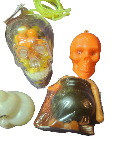 VINTAGE HALLOWEEN CANDY Containers Skulls Cauldron Lot Of 4 $30.00 ...