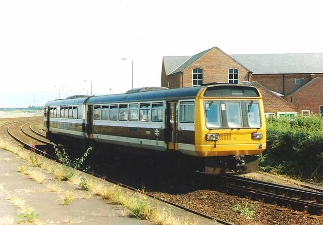 142024 REGIONAL RAILWAYS NE6x4 Quality British Rail Photo £2.70 ...
