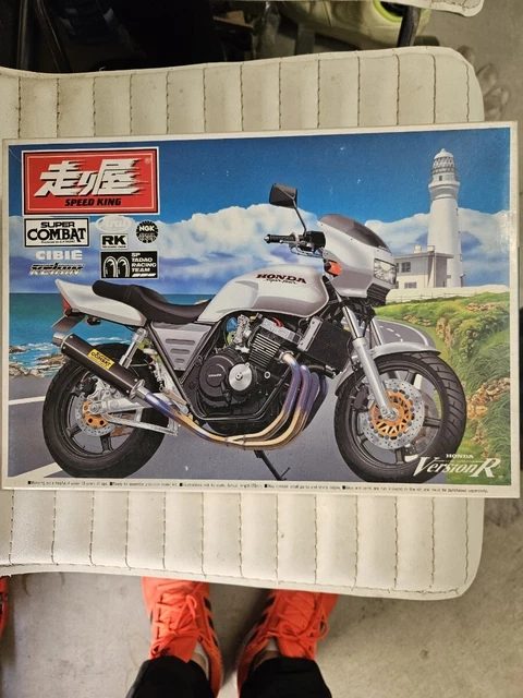 MOTORRAD PLASTIK MODELLFAHRER Honda CB400 Super Four NK4 Spezifikation Aoshima EUR 102,03 ...