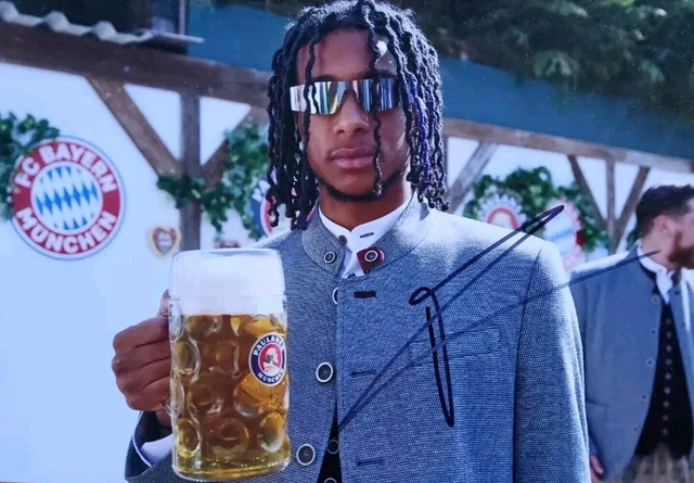 MICHAEL OLISE FC Bayern, Autogramm persönlich von Ihm signiert, Echtfoto 20x30cm EUR 23,95 ...