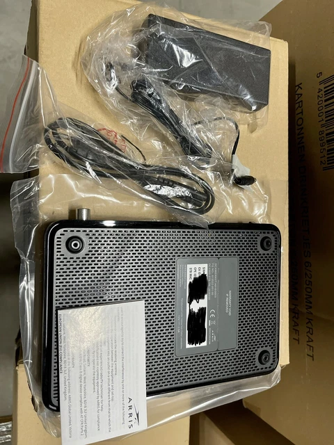 ARRIS TV BOX DCX960/KK0T/A816/0000 HDMI UHD 4K WIFI With Adaptor EUR 99 ...