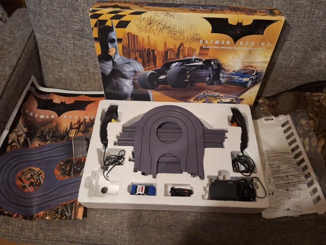 MICRO SCALEXTRIC BATMAN Begins Electric Micro Slot Car Racing Set £45. ...