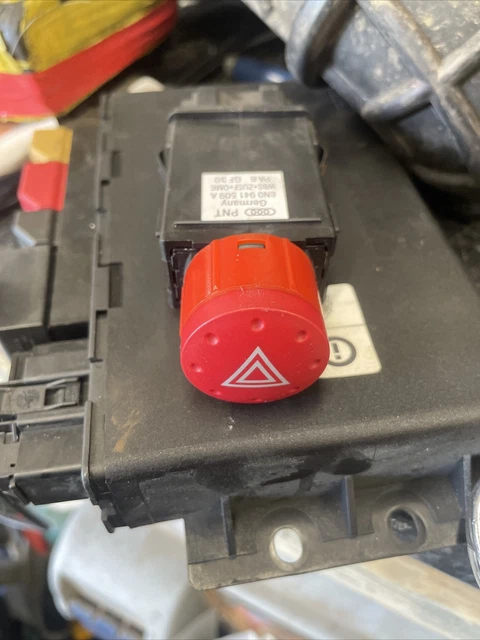 AUDI TT 8N MK1 Hazard Warning Light Relay Switch Button 8N0941509B £35. ...