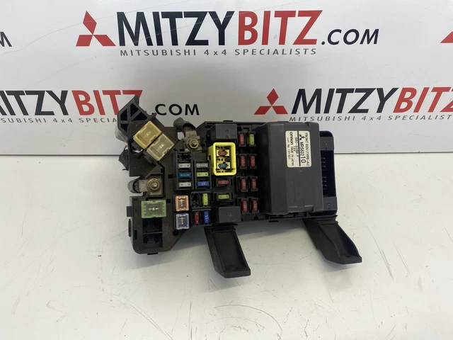 COMPLETE ENGINE BAY Fuse / Relay Box Board Pajero Shogun V85W Mk4 3.5 £ ...