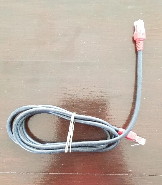 CABLE ETHERNET AWM 2835: 1,5 metres. Embouts rouges. Fonctionne ...