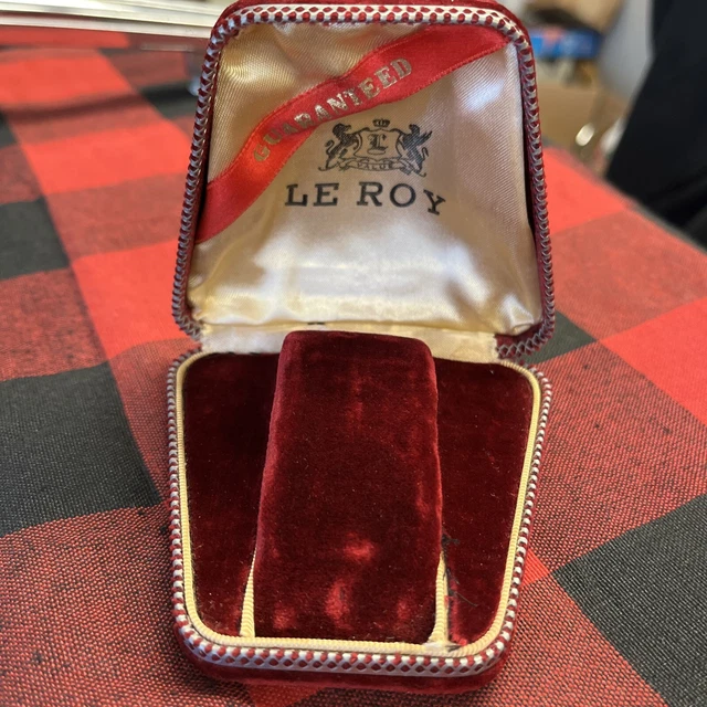 ANTIQUE LE ROY Red Velvet Watch Box $35.00 - PicClick CA
