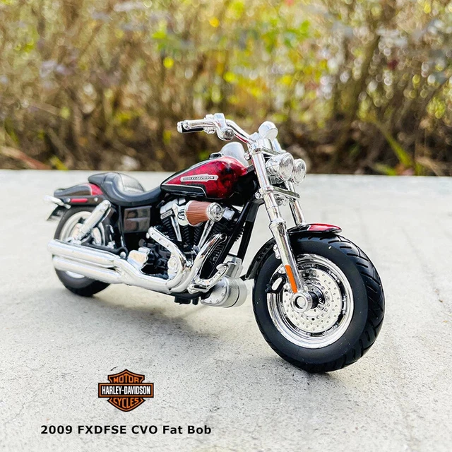 1:18 HARLEY-DAVIDSON FXDFSE CVO Fat Bob Model EUR 45,59 - PicClick FR