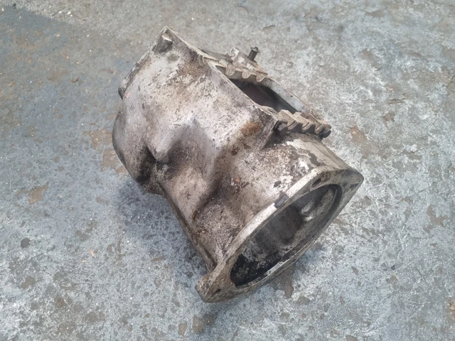 LAND ROVER SERIES 2 Gearbox Casing (With Dipstick Hole)** £24.99 ...