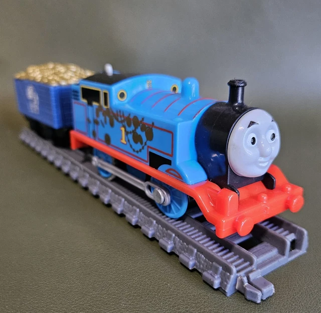 MOTORIZED TRACKMASTER THOMAS and Friends - GOLD COIN THOMAS £6.96 ...